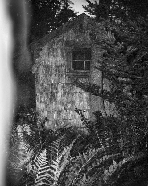 Haunting Photographs of a Family Vacation Spot Off the Coast of Maine ...