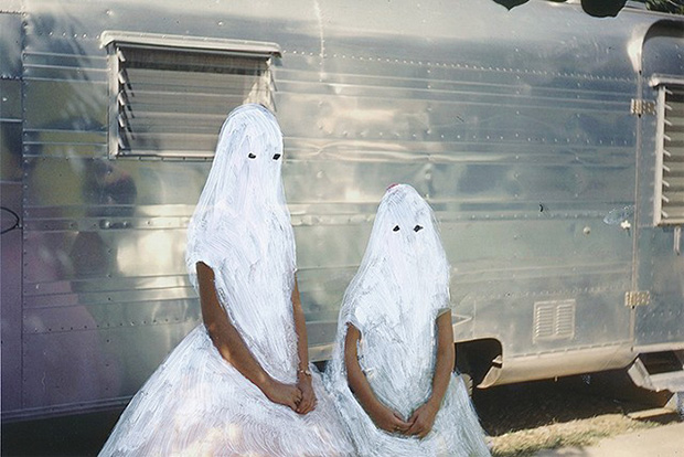 Old Photographs Painted over with Spooky Ghosts - Feature Shoot