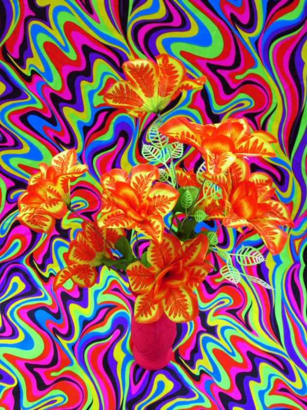 Tripping Daisy: Psychedelic Floral Arrangements Created From 99 Cent ...