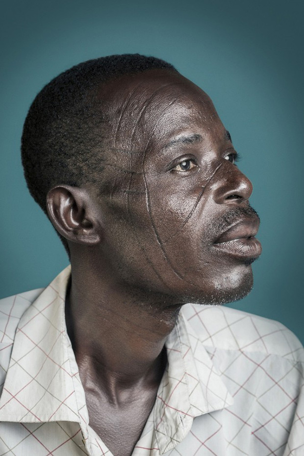 Striking Portraits Capture Africa's Final Generation of Scarification ...