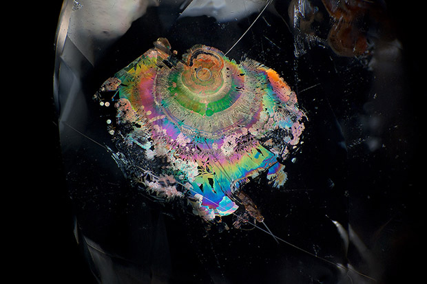 Otherworldly Images of Gemstones Photographed Through a Microscope ...