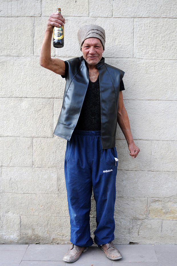 Captivating Portraits of a Fashionable Homeless Man in His Many ...