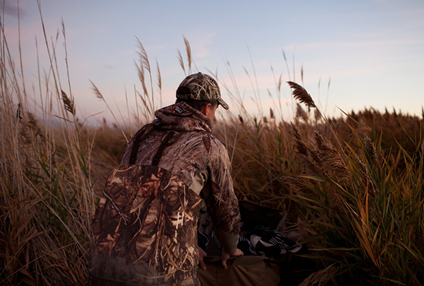 Swan Hunting in Utah Photographed by Cayce Clifford - Feature Shoot