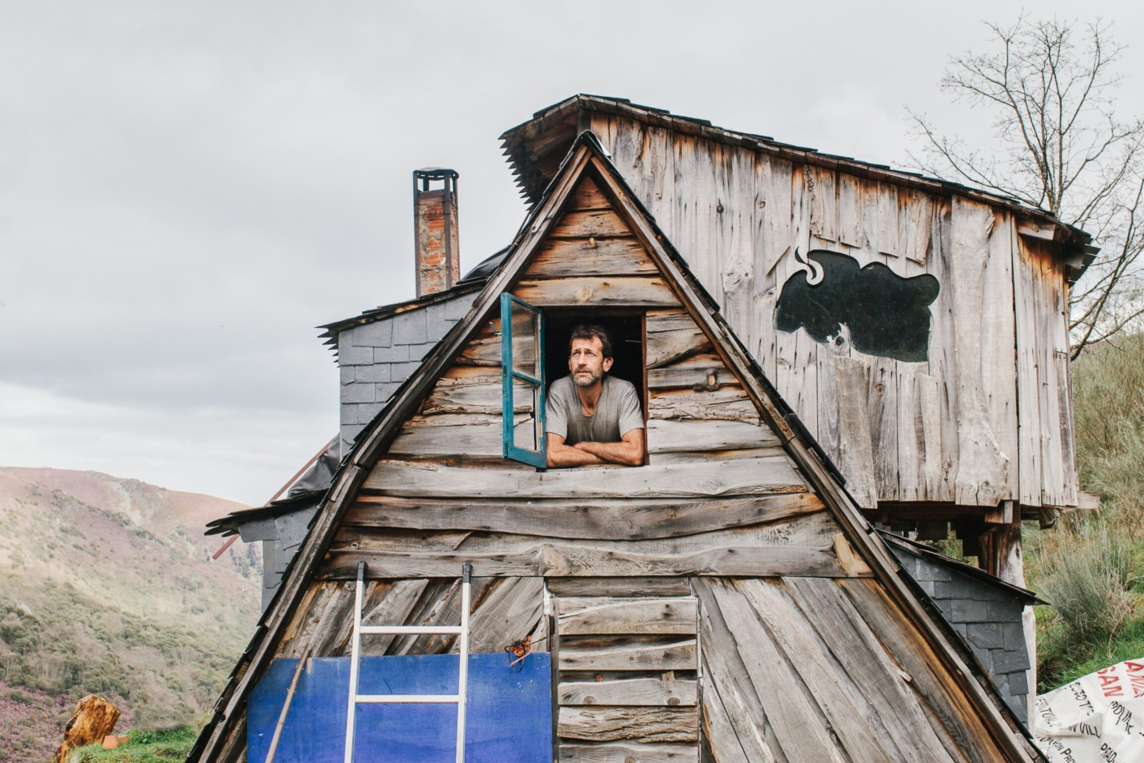 Portraits of a Community Living Off the Grid in a Remote Spanish ...