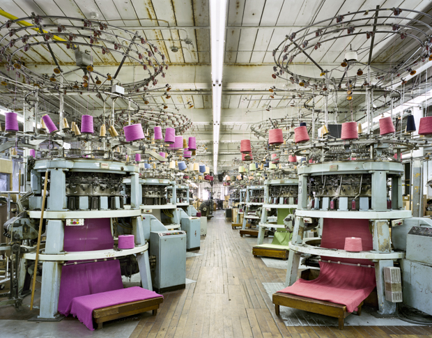 A Mesmerizing Look Inside America’s Textile Factories and Mills ...