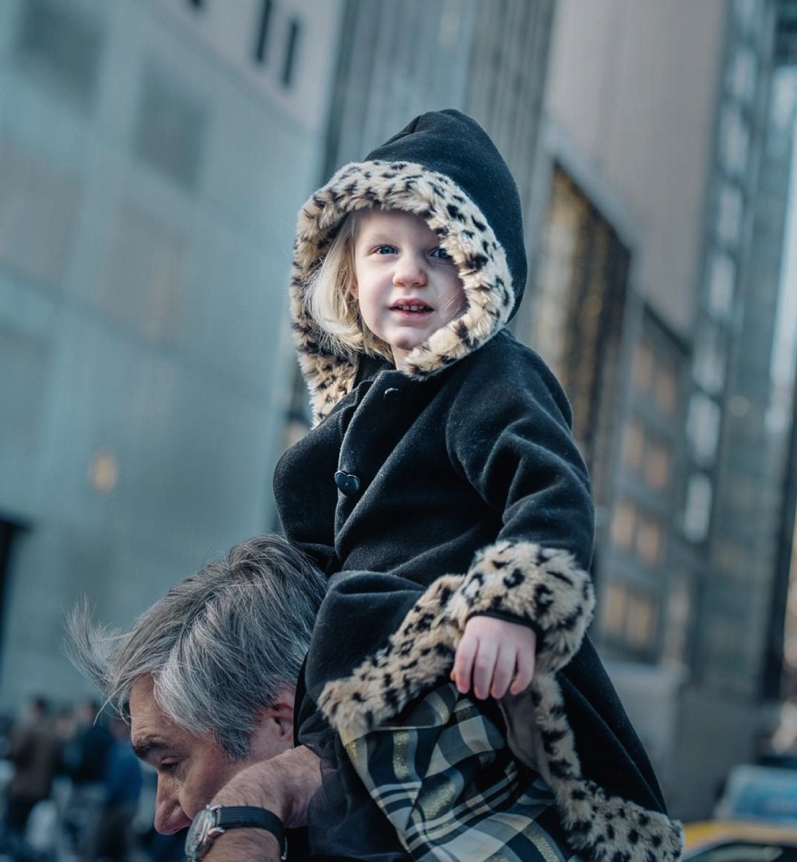 A Street Photographer Makes All of His Portraits in One Famous Spot in ...