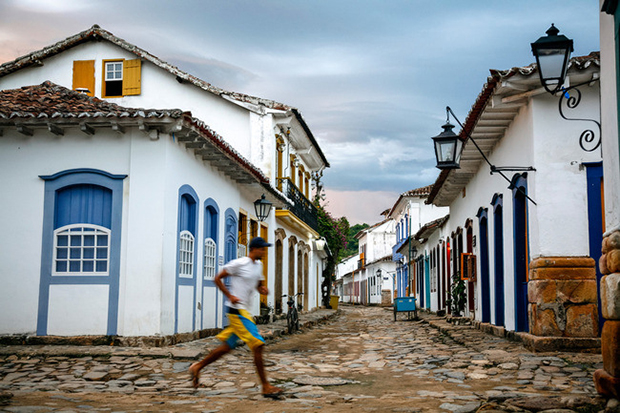 Beyond the Olympics and Carnival, Photos Take You to the Real Brazil ...