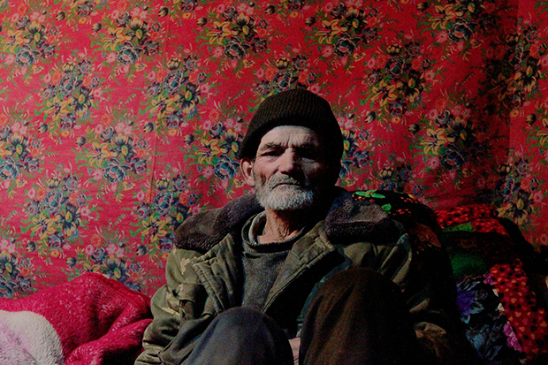 Portraits of Tajik Families Separated by Migration - Feature Shoot