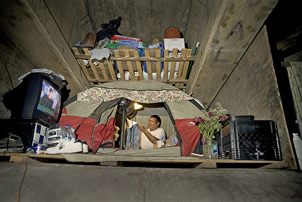 Exposing the Shantytowns of America's Homeless - Feature Shoot
