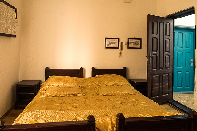 The Only Spaces for Intimacy in Romanian Jails - Feature Shoot