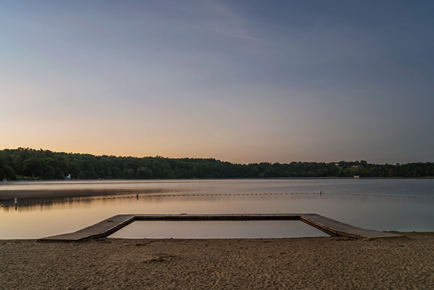 Uncanny Photos Taken in the Dead of Night - Feature Shoot