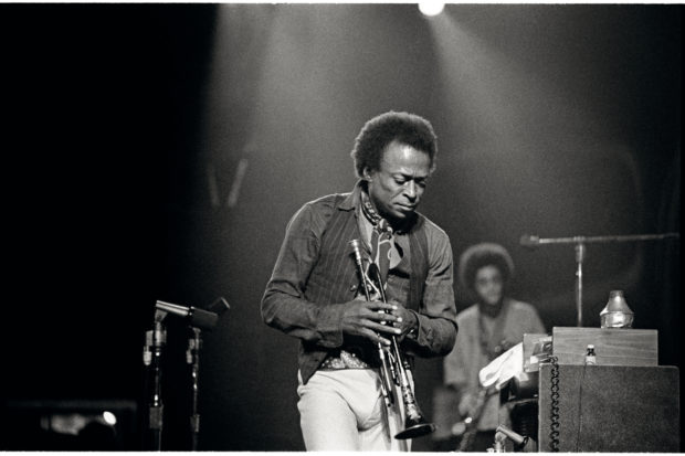 A Multi-Faceted Portrait of the Genius of Photographer Jim Marshall ...