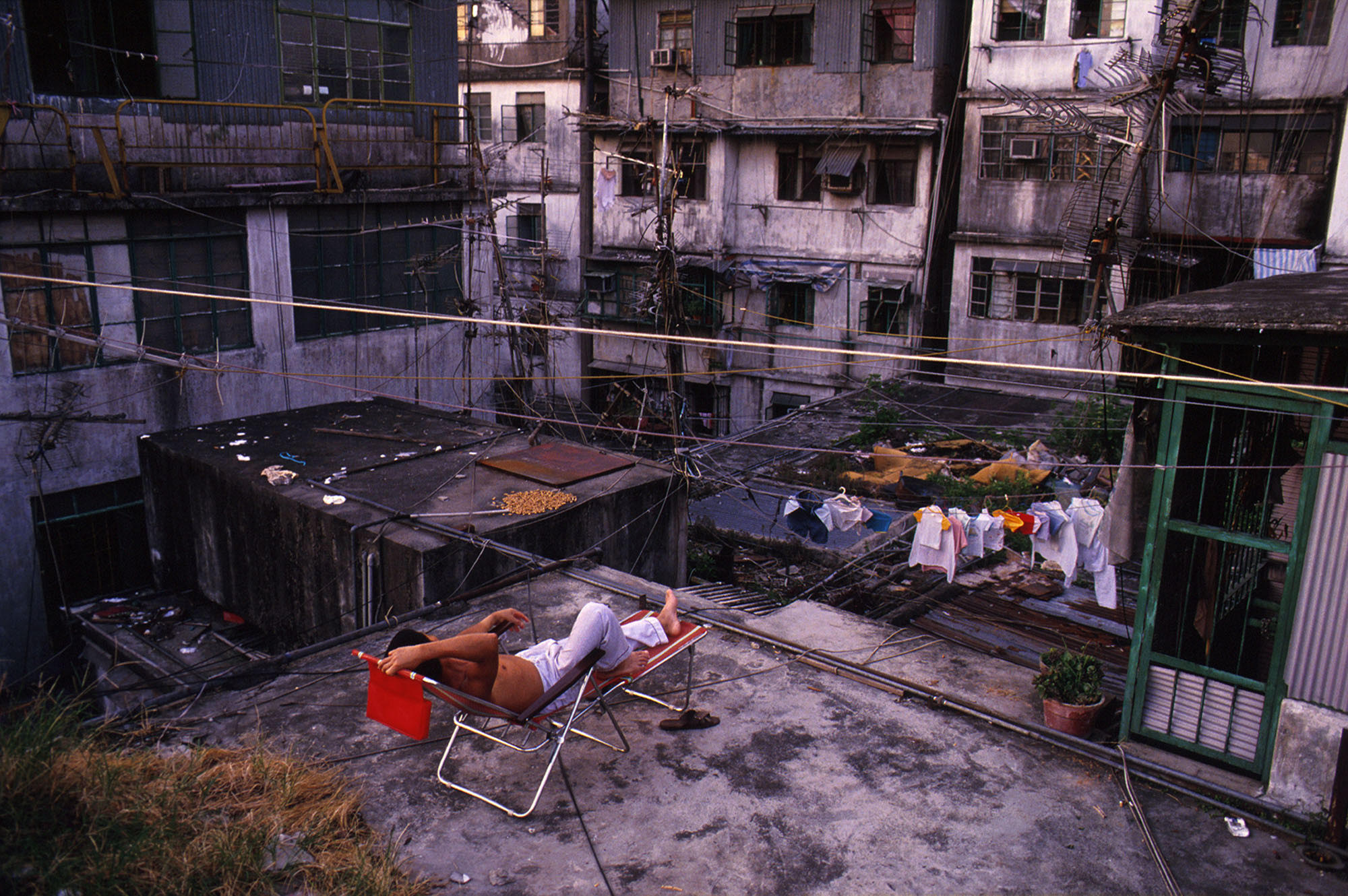 Welcome to Kowloon Walled City, One of the Most Misunderstood Places in ...