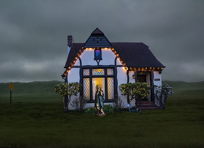 road sign house - Feature Shoot