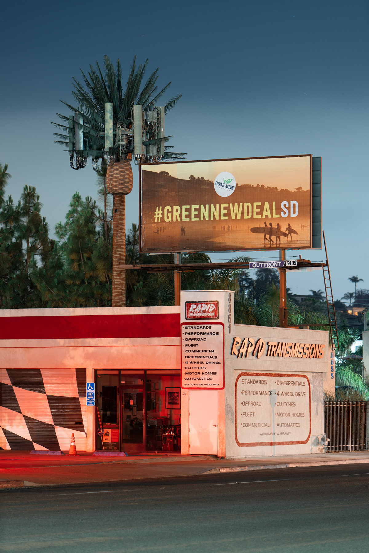 These Cell Towers Disguised as Trees Are the Height of Absurdity ...
